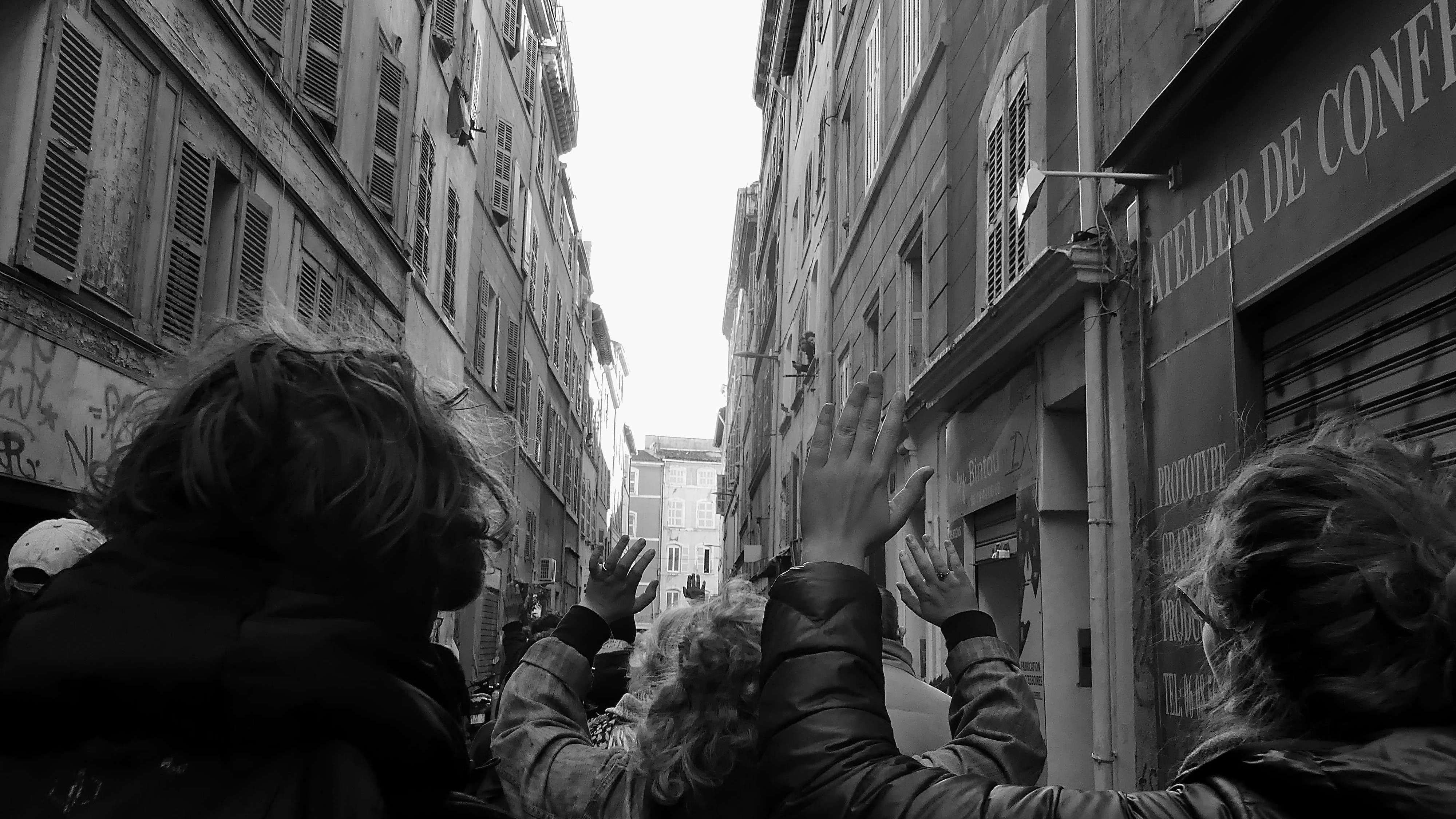 Des milliers de Marseillais réclament "justice et un logement digne ...