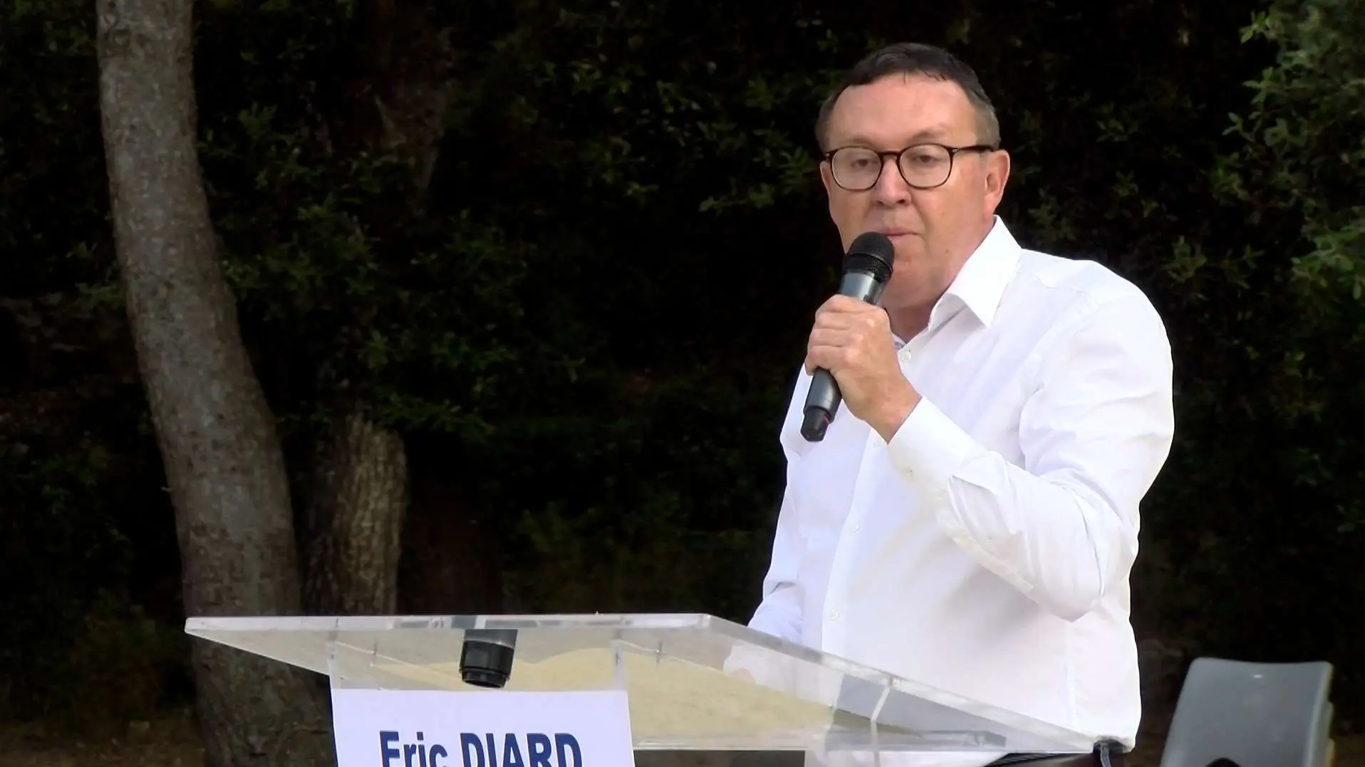 Éric Diard annonce sa candidature aux municipales à Sausset-les-Pins ...