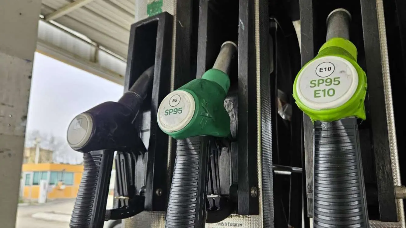 Prix de l'essence à la pompe: "trop tôt" pour parler de nouvelles aides ...